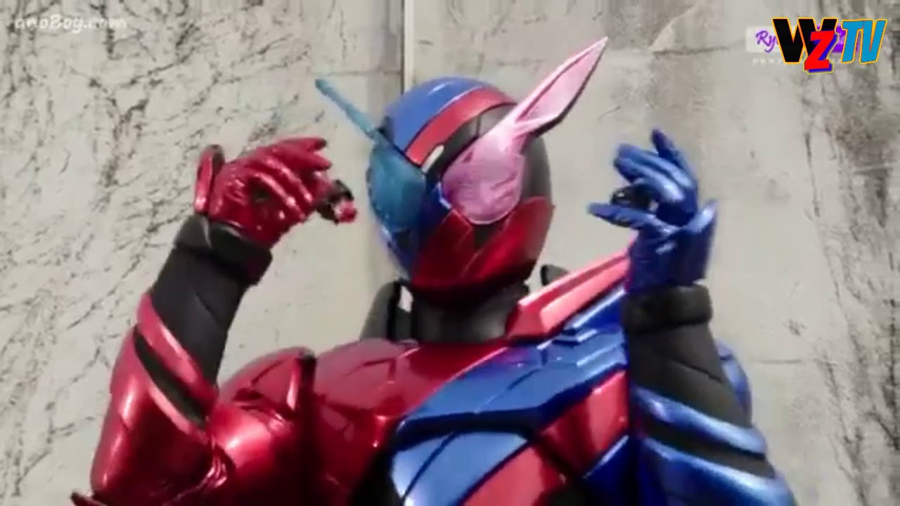 Kamen Rider Build_ Eps 1 Fight Scene - YouTube