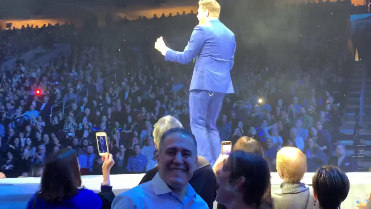 Michael Bublé live in Philly 2/24/19 Haven’t Met You Yet - YouTube