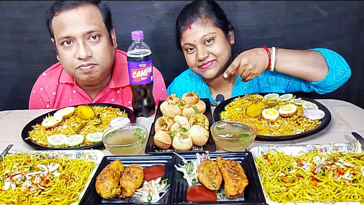 SPICY MIRCHI PAKORA PANIPURI EGG BIRYANI CHOWMIN NOODLES EATING ...