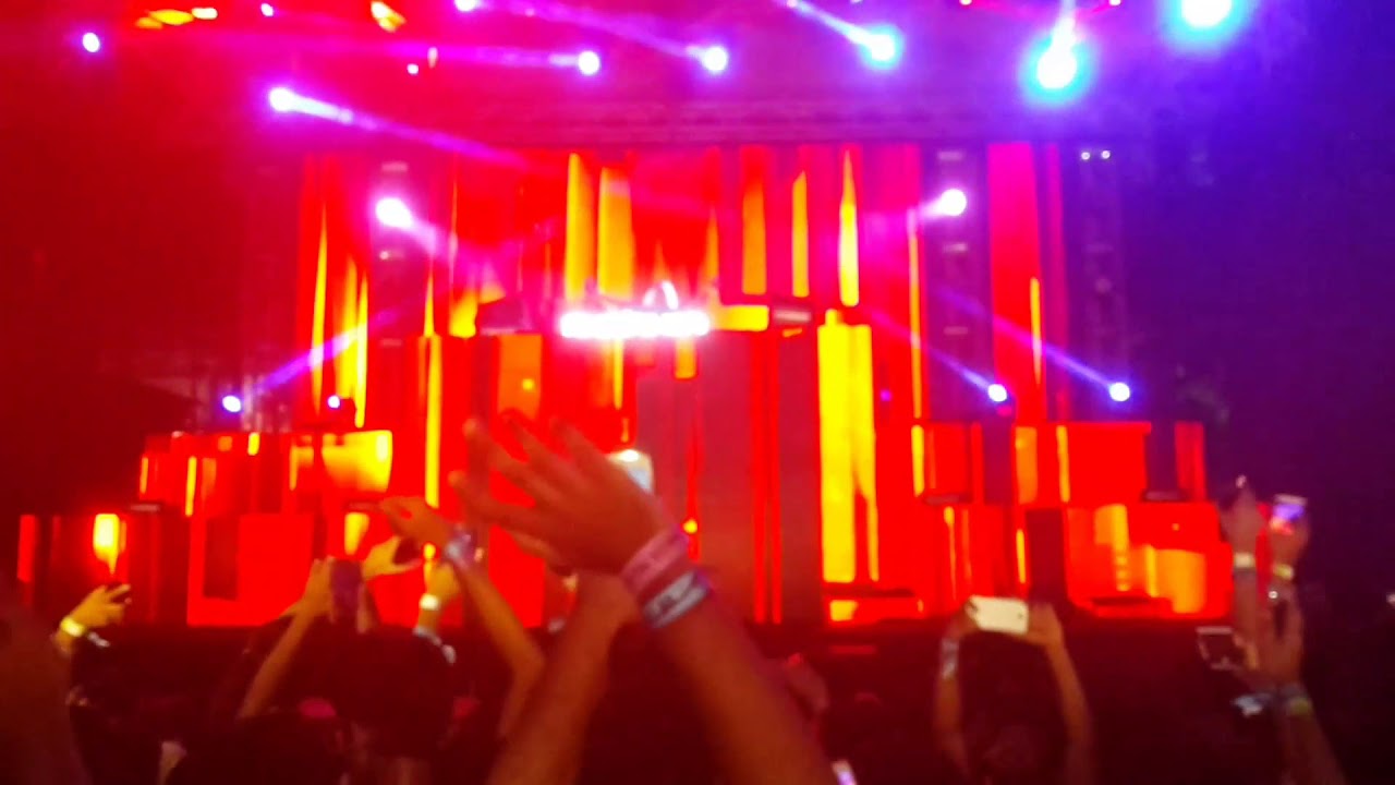 sunburnfestival concert starting performance Oct 2017 - YouTube