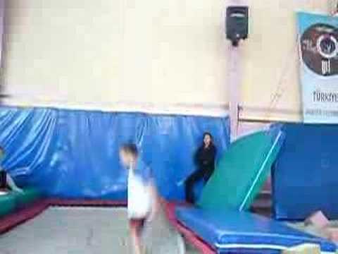 geriye çift salto