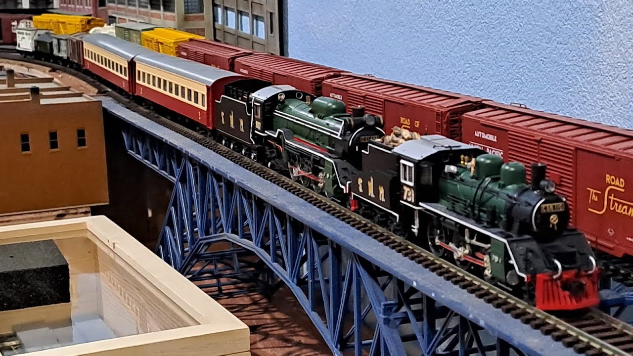 Thai train model C56 731 HO scale - YouTube