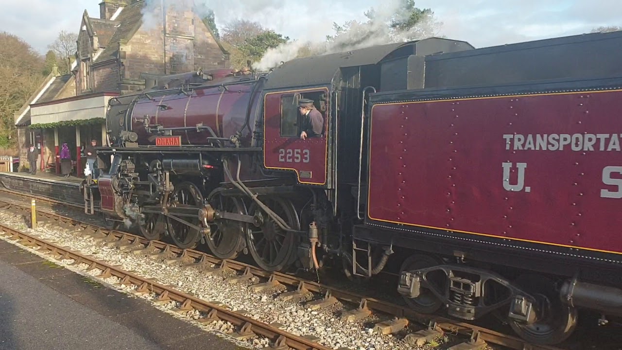 American S160 Steam Locomotive No.2253 Omaha hauling the Santa Express ...
