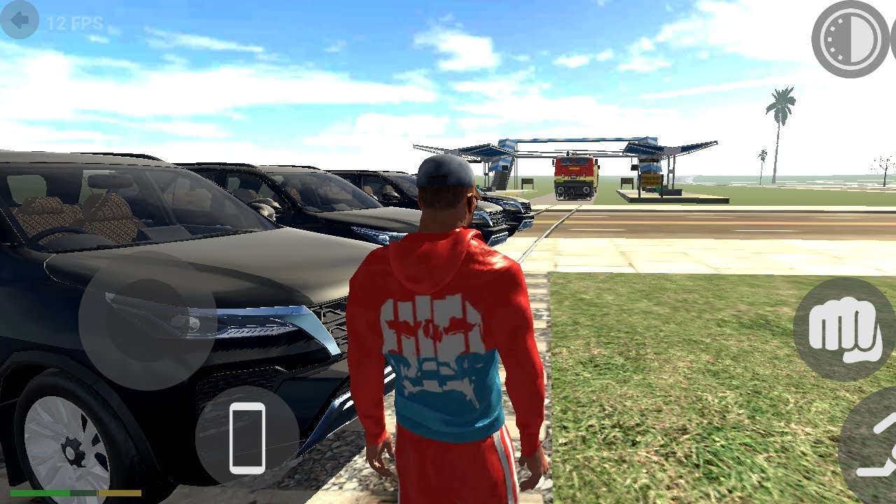 train ke patari per Fortuner - YouTube