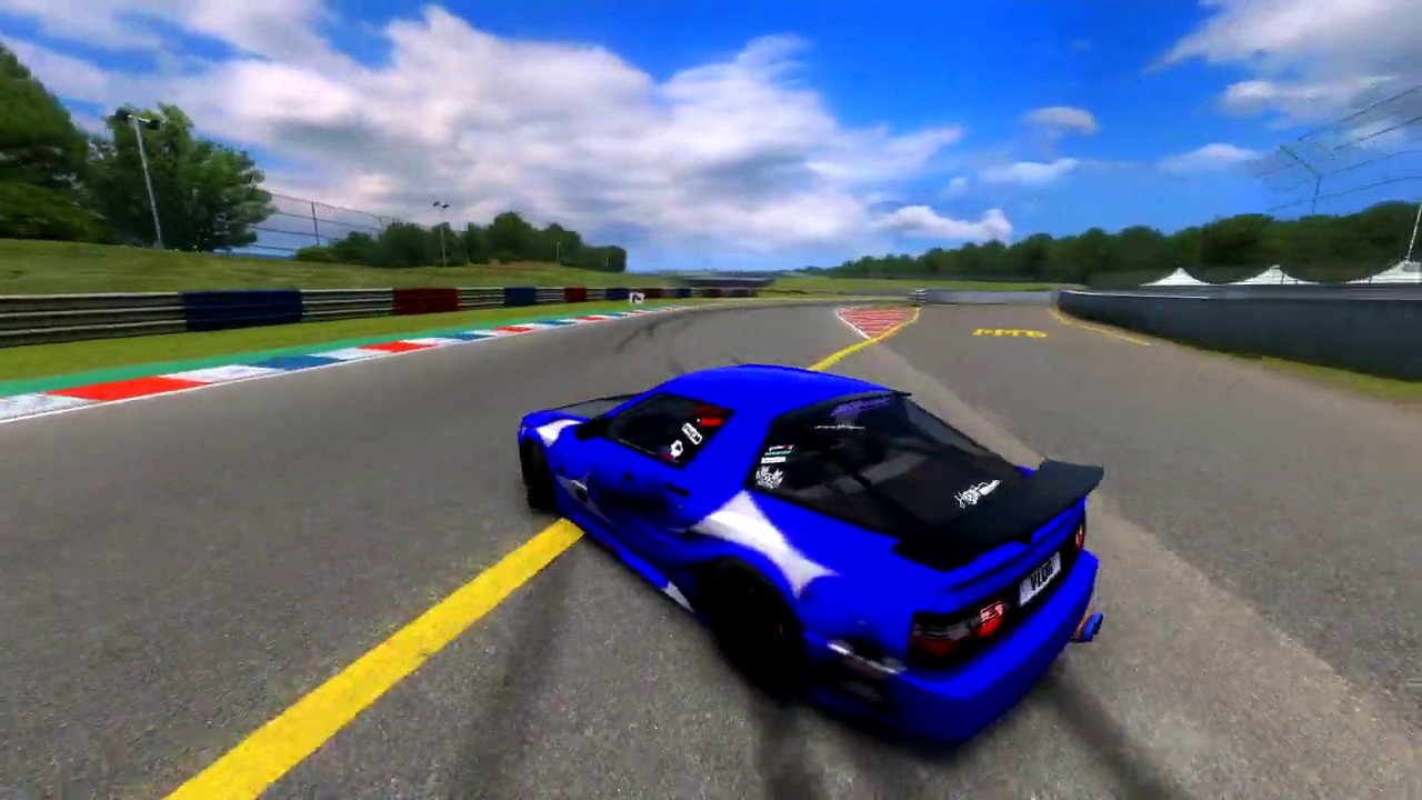 LFS - Drift in Track [Aston] - YouTube