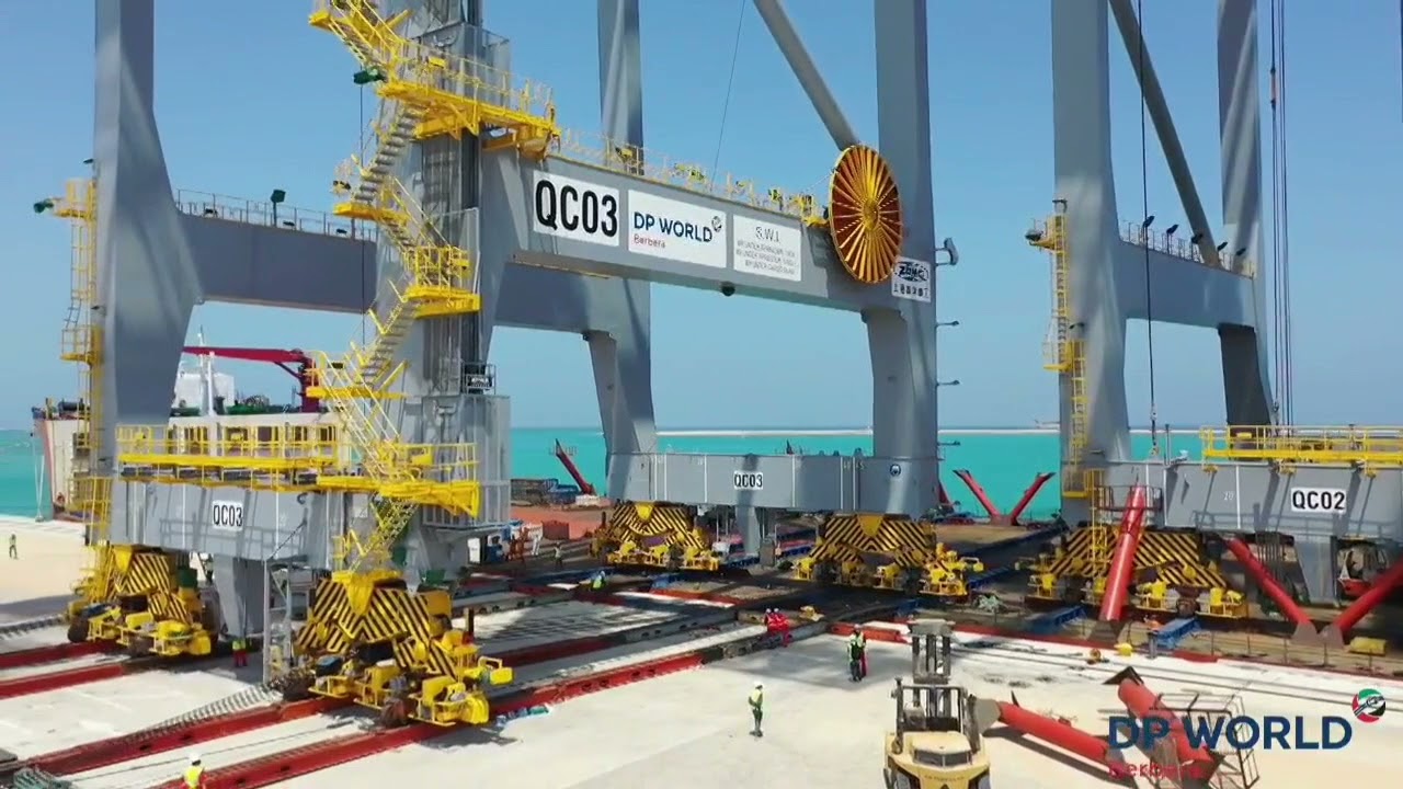 STS Crane Arrival and unloaded - YouTube