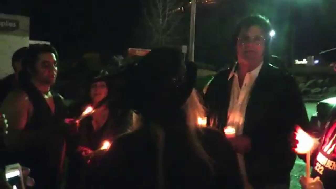 TRACY ALAN MOORE LEADS CANDLELIGHT VIGIL /222 Team Of Angels Benefit ...