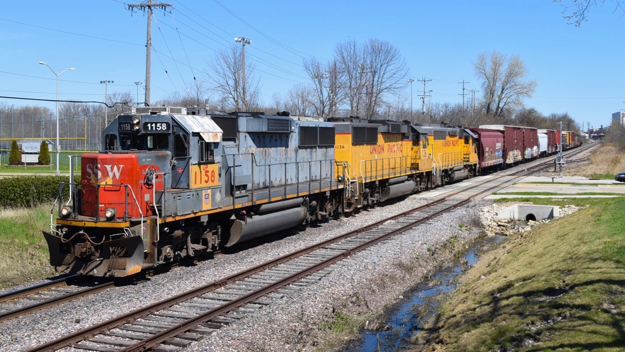 Chasing UP 1158 on LBU51 on the Kenosha Sub - YouTube