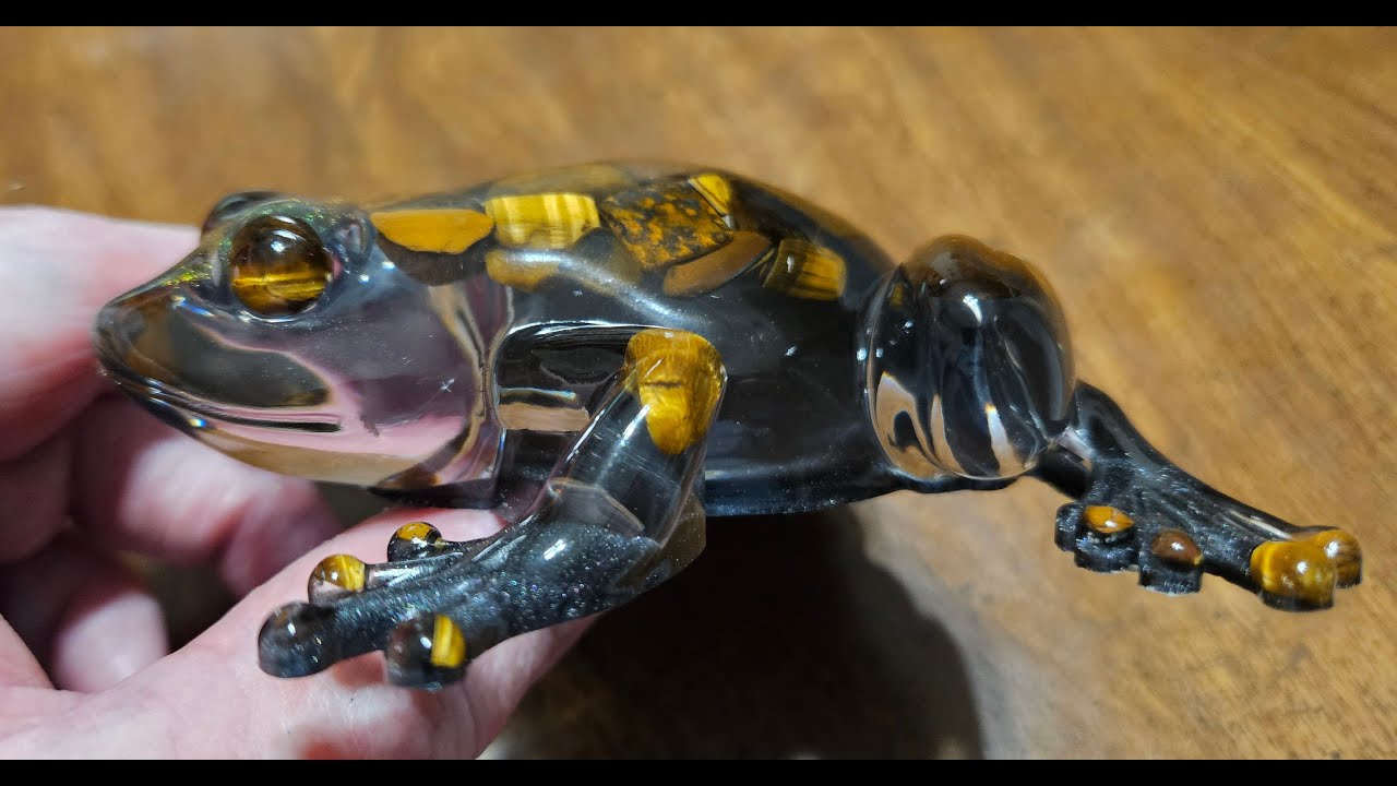 The Tiger Eye Frog - YouTube