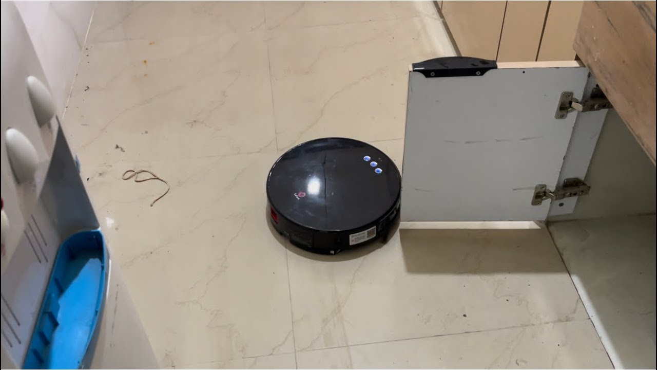 Automatic room cleaning robot - YouTube