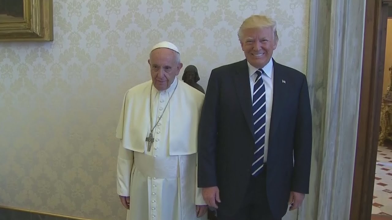 US President Donald Trump meets Pope Francis at the Vatican - YouTube