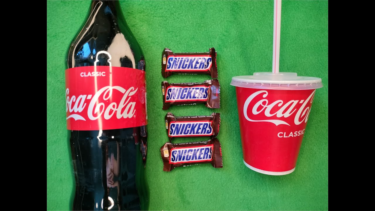🍭 Many candies 🍭 What a delicious Coca-Cola and rainbow Snickers. - YouTube