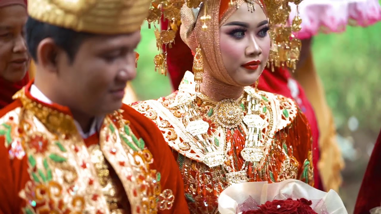 Akad nikah dan weding raden gaby #aisert_aerial - YouTube