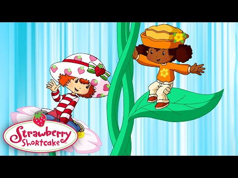 Shrinking Strawberry! ⭐️ Classic Strawberry Shortcake ⭐️ Animated Show For Kids