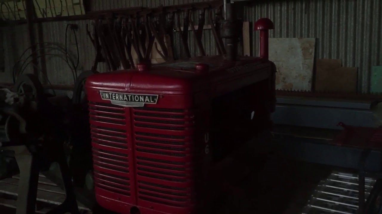 IHC U6 power unit short run - YouTube