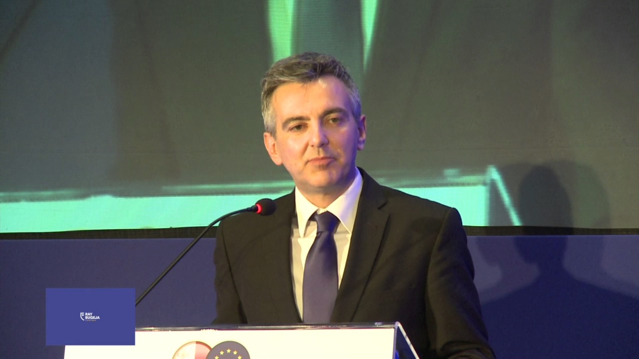Il-Ħsibijiet ta' Simon Busuttil fuq Ray Bugeja - YouTube