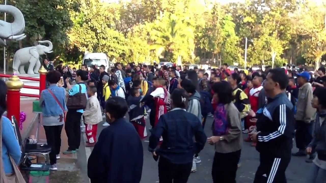อบอุ่นร่างกายก่อนเริ่มกิจกรรม Walk Rally ครั้งที่ ๑๑ - YouTube