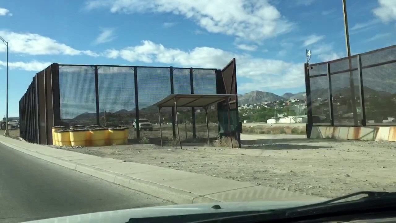 Creeping around on the Mexican Border - YouTube