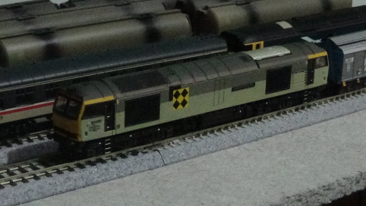 Graham Farish | Class 60 Diesel Locomotive | 60088 BR Coal Sector ...