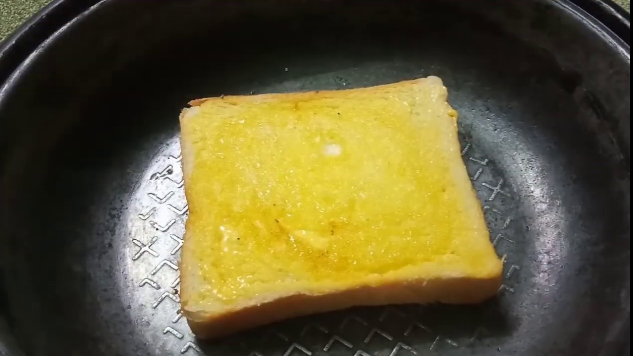 ขนมปังปิ้ง | Toast |ทำขนมปังปิ้งกับกระทะไฟฟ้า - YouTube
