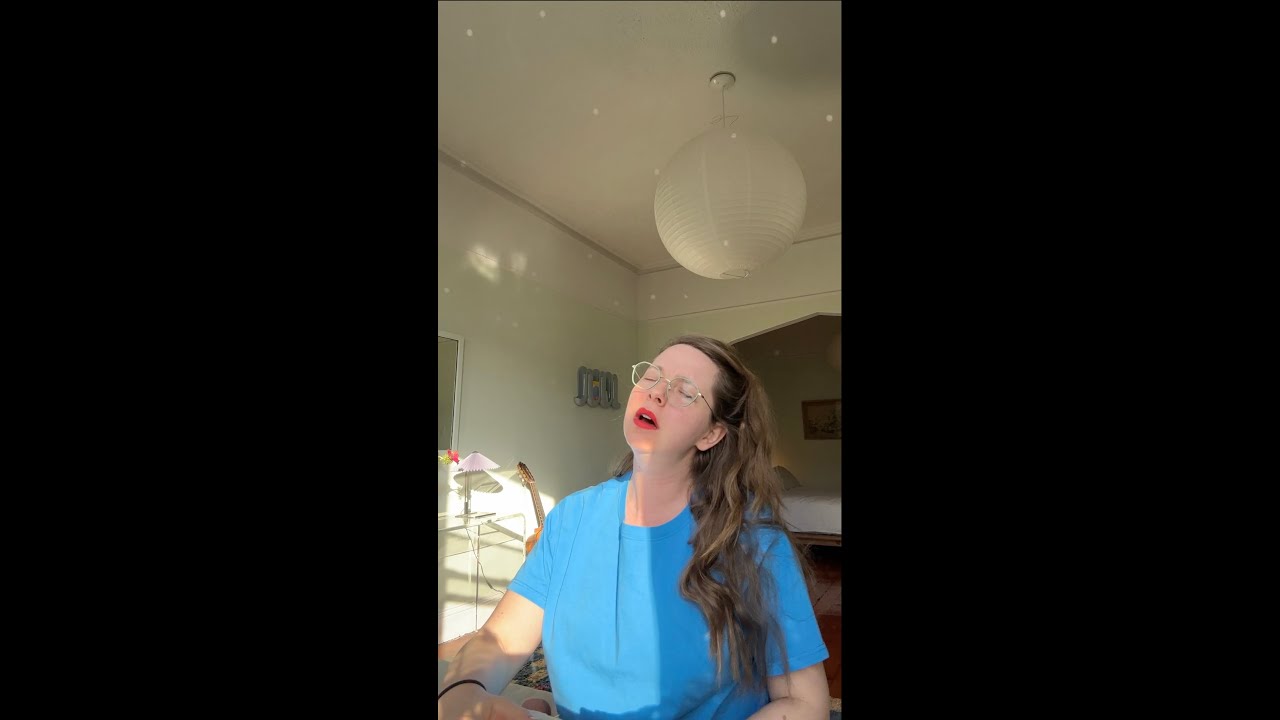 Flash Arrangement No. 3 — Emma Frank sings “The Table” - YouTube