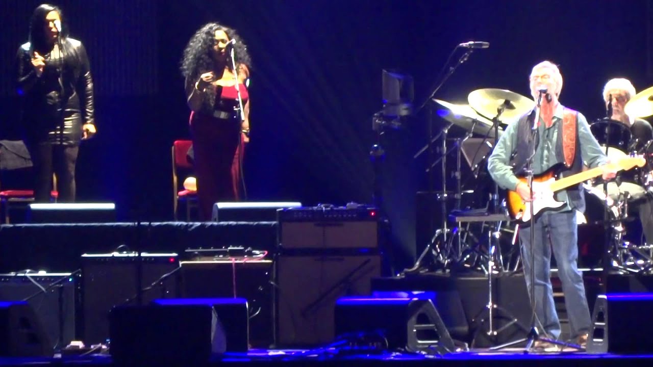 Wonderful Tonight-Eric Clapton's 70th Birthday Party - YouTube