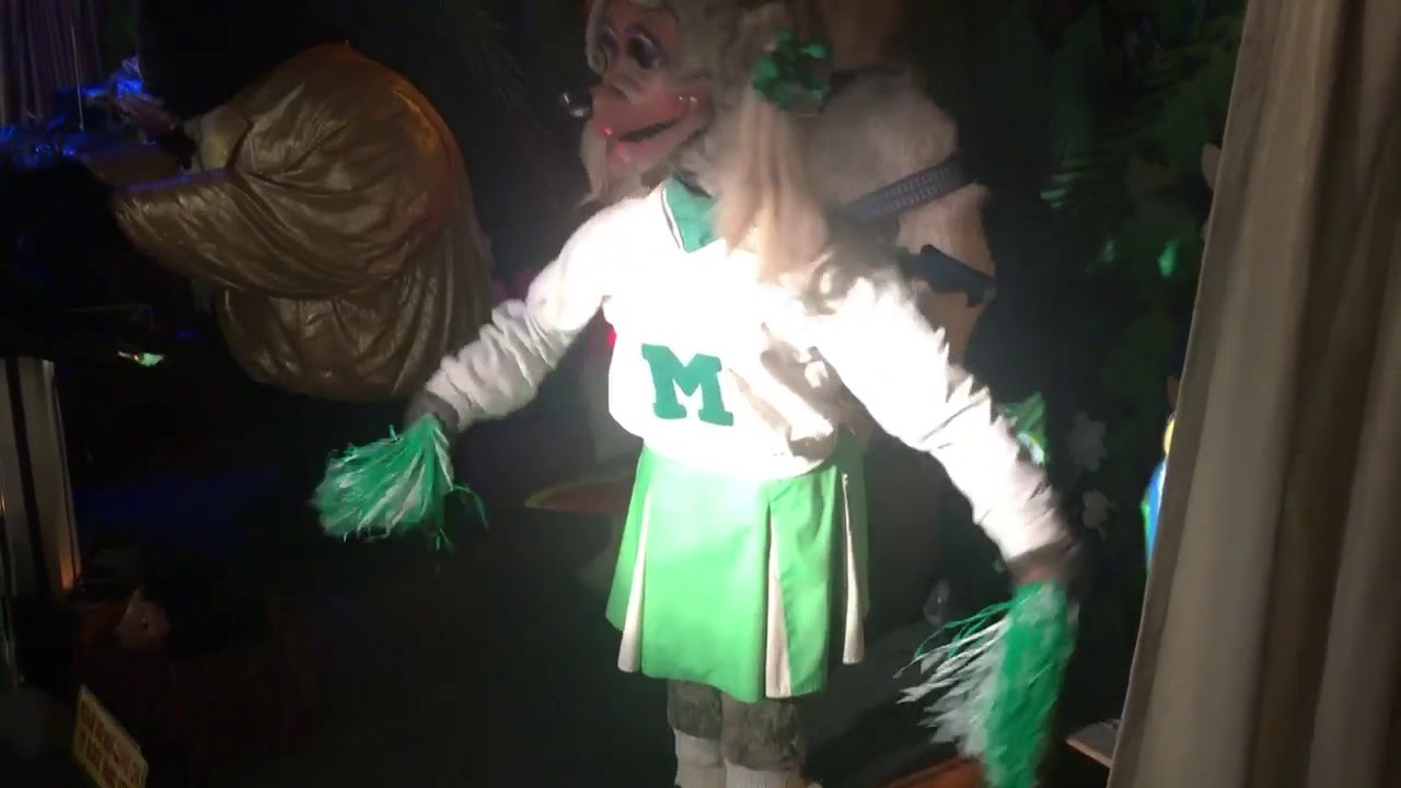 Billy bob's wonderland clip: mitzi's new mech! - YouTube