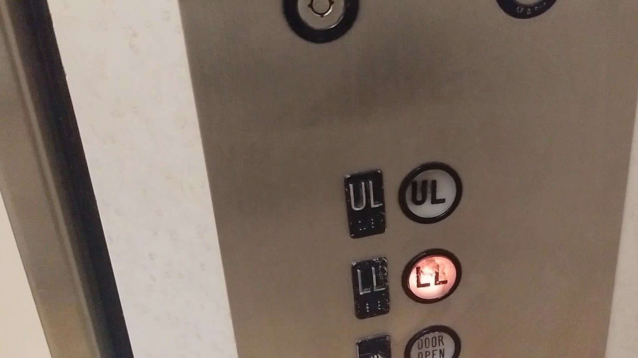 Westinghouse Elevator - JCPenny @ Crystal Mall - Waterford, CT - YouTube