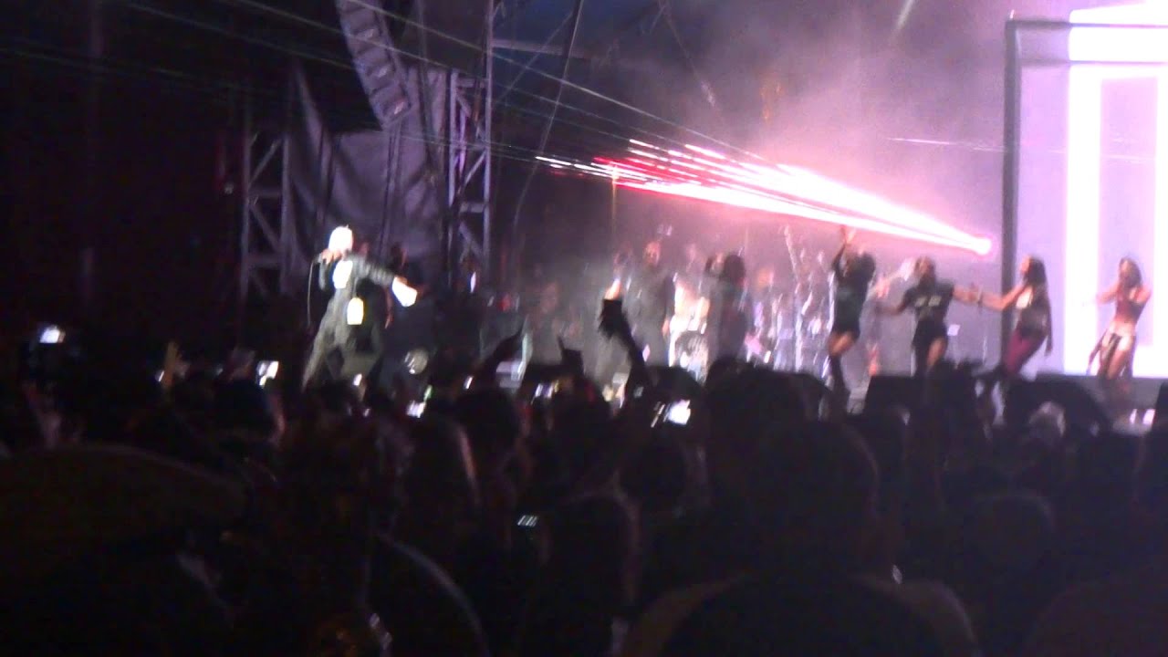 Andre 3000 Hey Ya Atlanta - YouTube