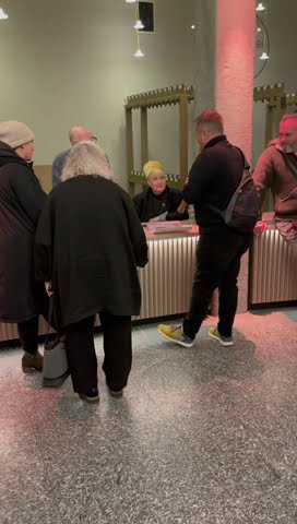 Viz Michael Kremietz - I play for Lisa Gerrad fromm DEAD CAN DANCE ...