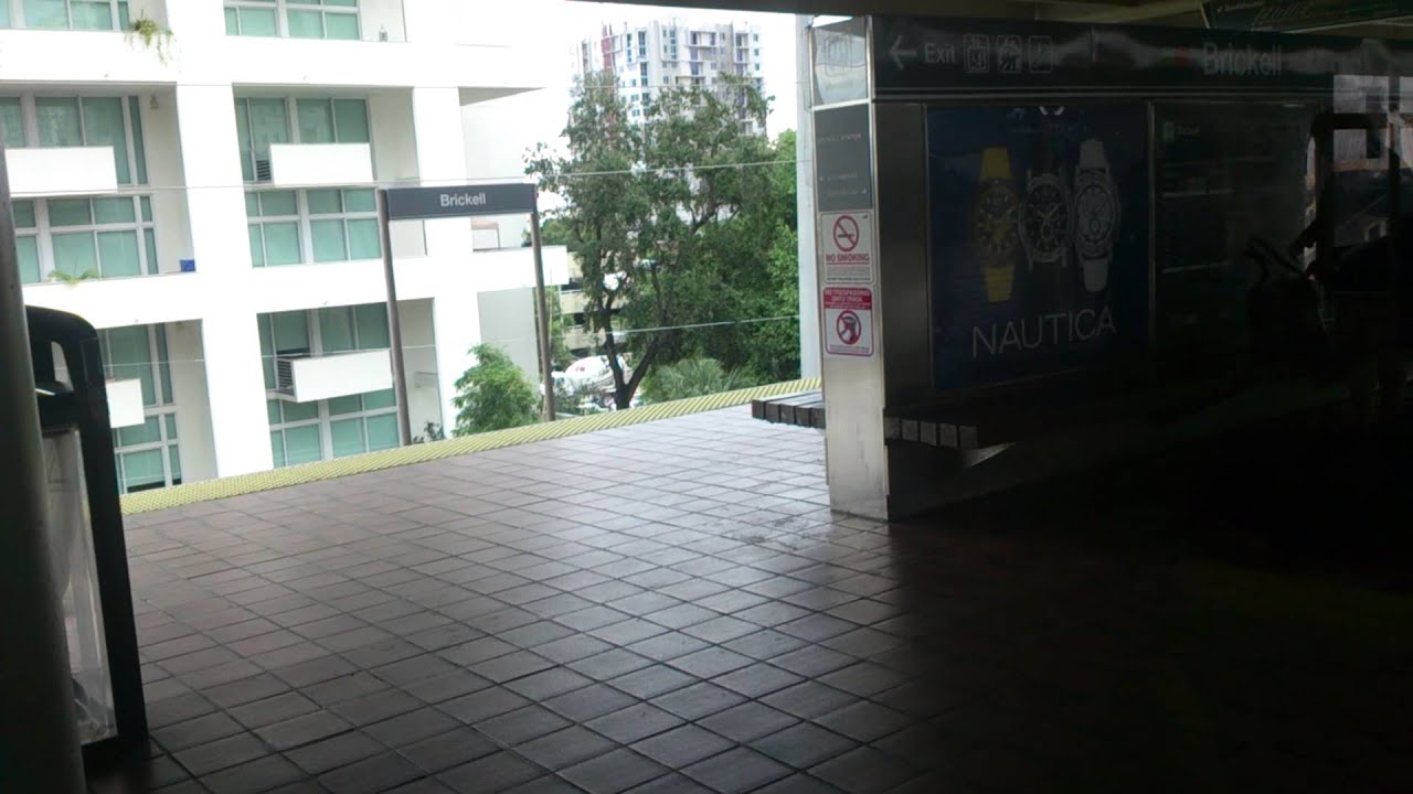 Miami Metrorail Green Line.mp4 - YouTube