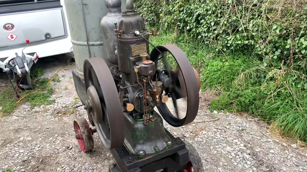 1918 Petter Oil Engine - YouTube