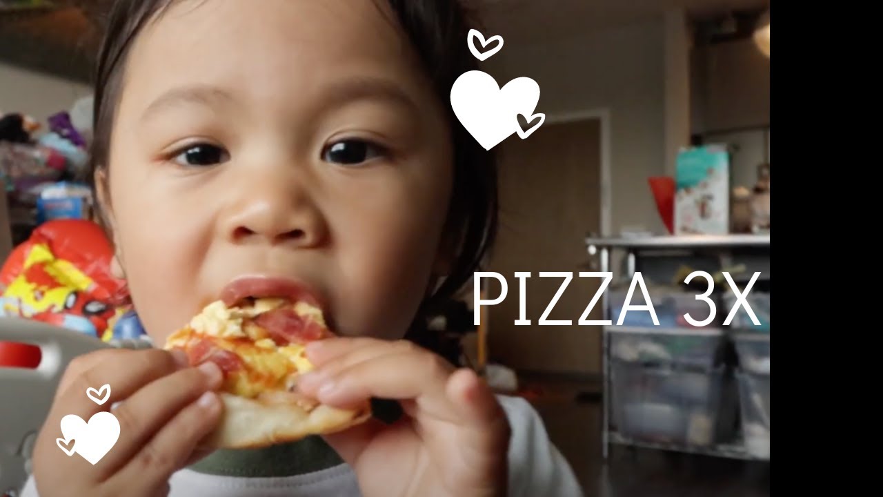 Chef makes 3 different pizzas for family - YouTube