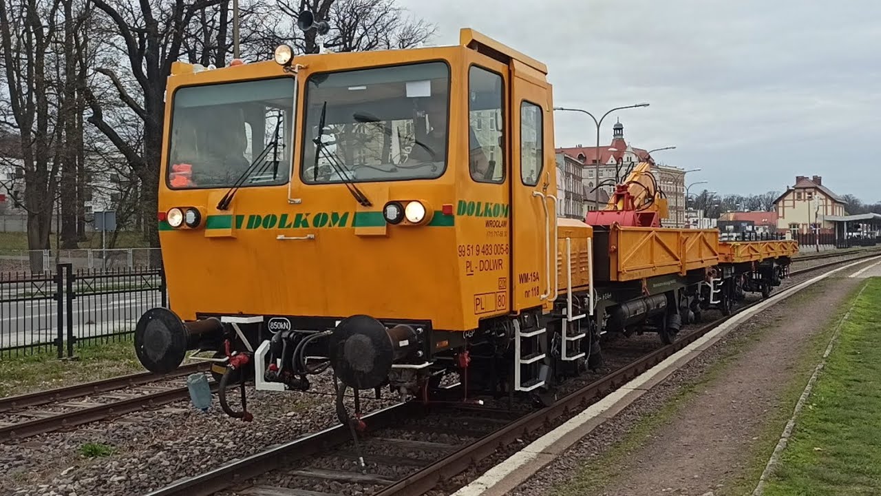 Drezyna WM15A DOLKOM na stacji Świdnica Miasto | Pociągi Świdnica #379 ...