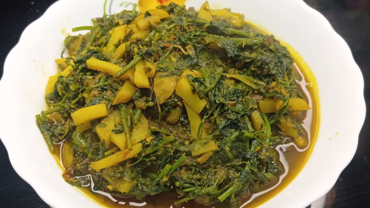 চেওয়া মাছের মাথা দিয়ে বথুয়া শাক রেসিপি। Bothua Shak recipe। bangla ...