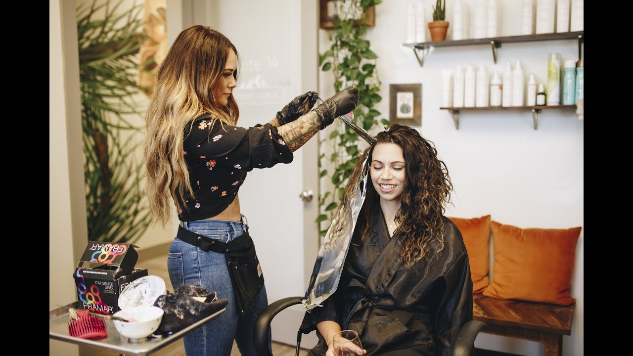 Loni Jean of Desert Curls Studio - Curly Hair Technique and Color Video ...