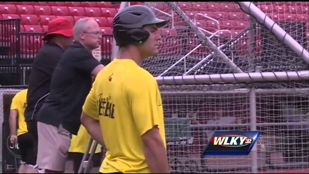 Jeff Gardner key to UofL baseball's success - YouTube