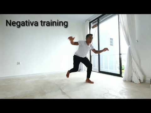 Sneak Peek on Capoeira Negativa training (read description for further info)