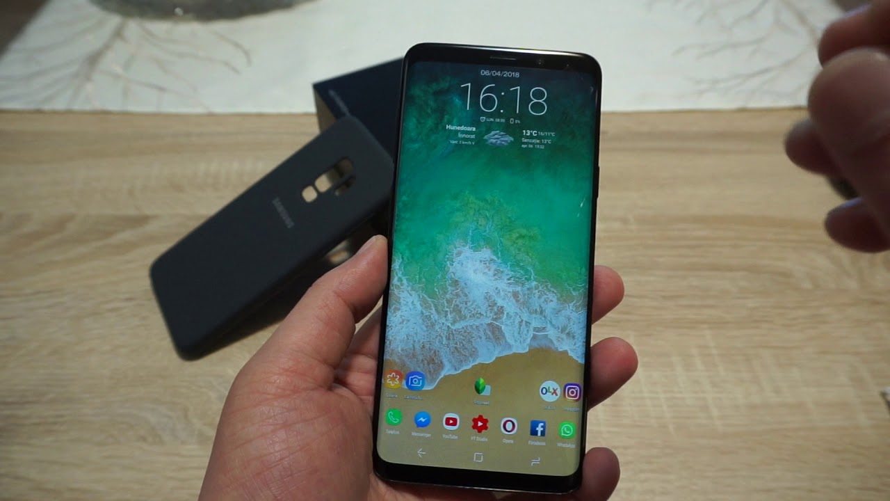 10 Reasons to buy the Samsung Galaxy S9 Plus - YouTube