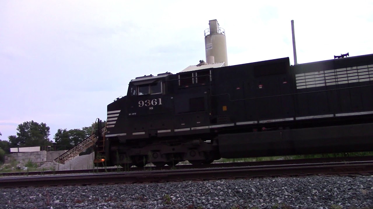 NS 9361 North to East Sandusky, OH 8/6/18 - YouTube