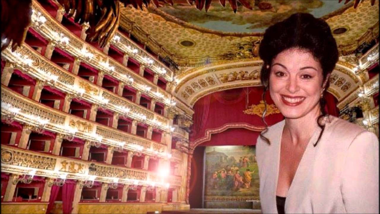 Anna Caterina Antonacci - "L'ultima ebbrezza" (Napoli, 1995) - YouTube