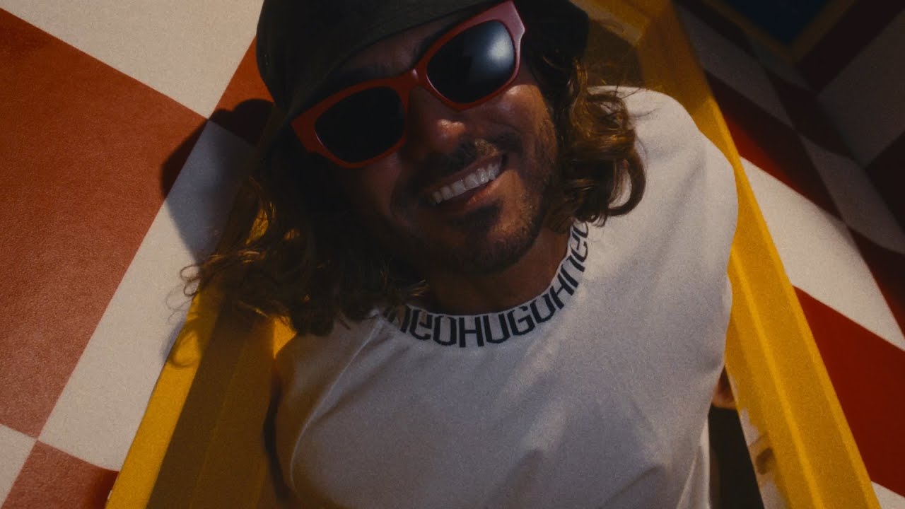 Erfan - MARS (Official Music Video) - YouTube