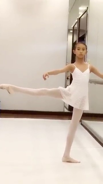 Daily ballet practice - YouTube