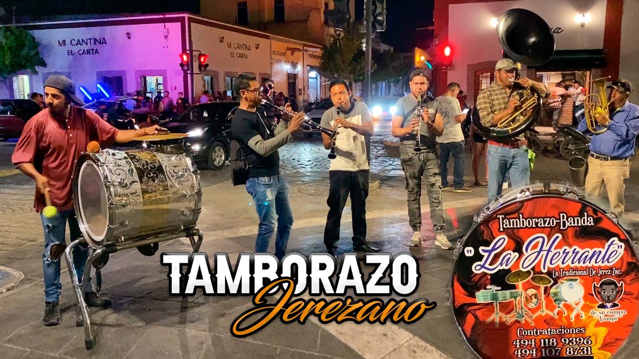 Que bonito suena el TAMBORAZO en mi querido JEREZ - YouTube
