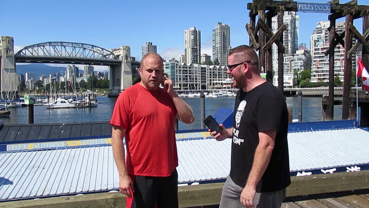 Could you escape from a straitjacket? - BIG MOUTH Comedy - YouTube