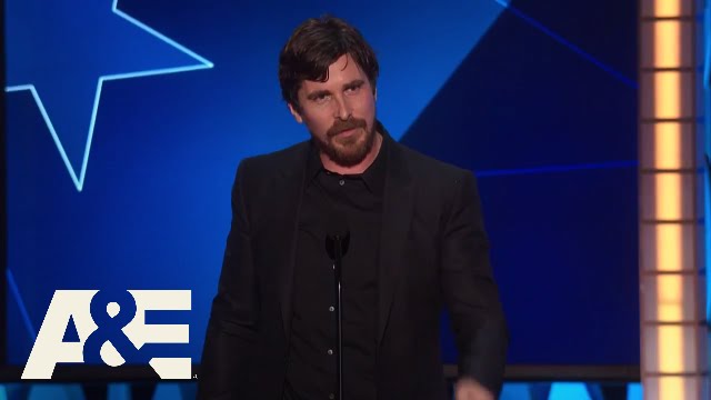 Christian Bale Wins Best Actor in a Comedy | 2016 Critics' Choice ...
