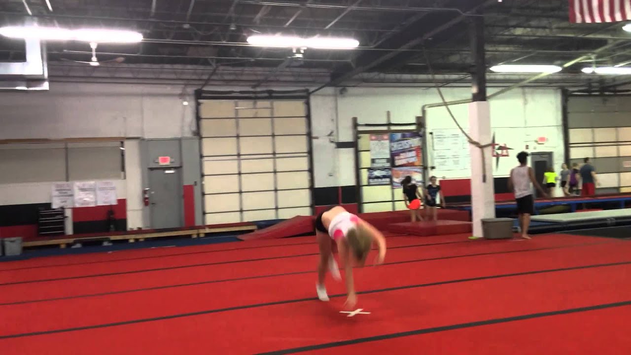 Round off backhand spring !!! - YouTube