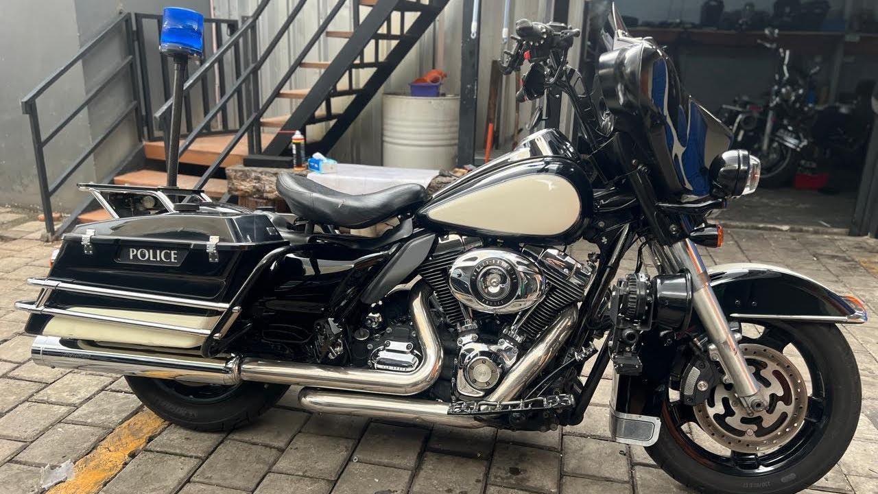 Harley Davidson Electra Police Panda 2012 Full Acc | #302 - YouTube