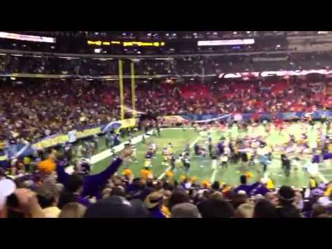 LSU trophy celebration - YouTube