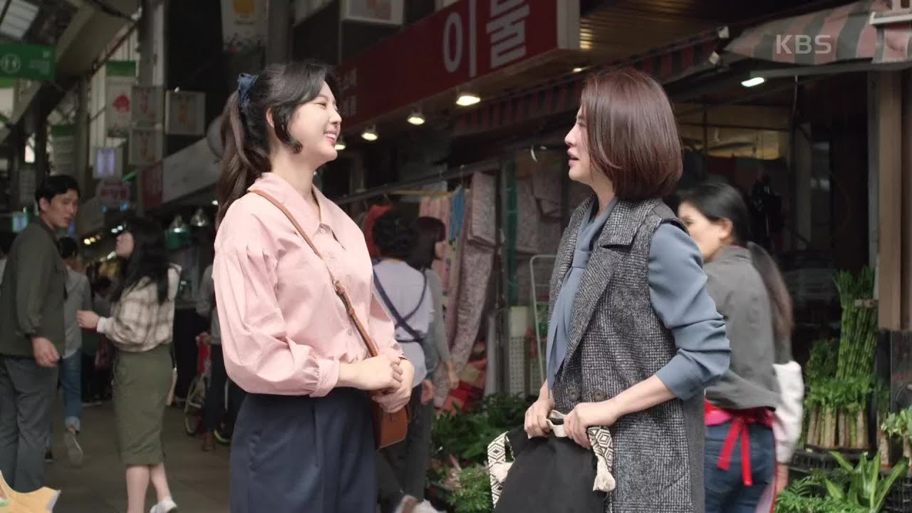 소매치기 당한 이일화 위해 몸 날린 엄현경! ＂정말 고마운 분이네...!＂ [비밀의 남자] | KBS 201015 방송 - YouTube